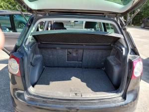 Melns Volkswagen Golf Plus 2005 Talsi, ar dzinēja tilpumu 1.90 L un nobraukumu 365 tūkst. km par 998 €, foto 10 vietnē AUTOMOTO.COM.LV