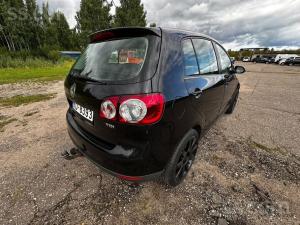 Black Volkswagen Golf Plus 2005 in Daugavpils, with an engine capacity of 2.00 L and mileage of 443 thousand km for 1500 €, photo 10 on AUTOMOTO.COM.LV