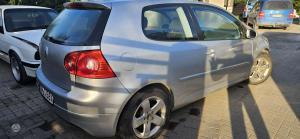 Black Volkswagen Golf Plus 2005 in Klaipeda, with an engine capacity of 1.90 L and mileage of 300 thousand km for 750 €, photo 3 on AUTOMOTO.COM.LV