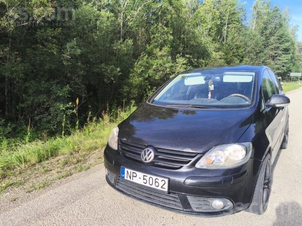 Volkswagen Golf Plus 2005 in Balvi on AUTOMOTO.COM.LV Black Volkswagen Golf Plus 2005 in Balvi, with an engine capacity of 2.00 L and mileage of 440 thousand km for 1500 €, photo 1 on AUTOMOTO.COM.LV