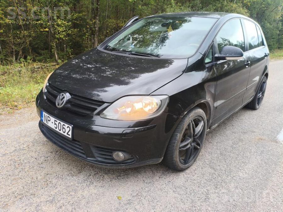 Melns Volkswagen Golf Plus 2005 Balvi, ar dzinēja tilpumu 2.00 L un nobraukumu 440 tūkst. km par 1250 €, foto 1 vietnē AUTOMOTO.COM.LV