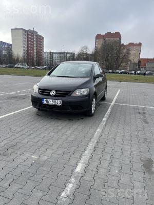 Black Volkswagen Golf Plus 2006 in Riga, with an engine capacity of 2.00 L and mileage of 328 thousand km for 2799 €, photo 1 on AUTOMOTO.COM.LV