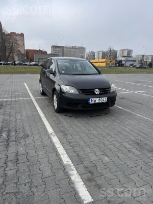 Black Volkswagen Golf Plus 2006 in Riga, with an engine capacity of 2.00 L and mileage of 328 thousand km for 2799 €, photo 2 on AUTOMOTO.COM.LV