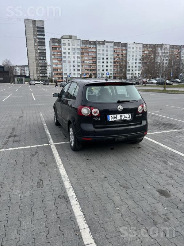 Black Volkswagen Golf Plus 2006 in Riga, with an engine capacity of 2.00 L and mileage of 328 thousand km for 2799 €, photo 6 on AUTOMOTO.COM.LV