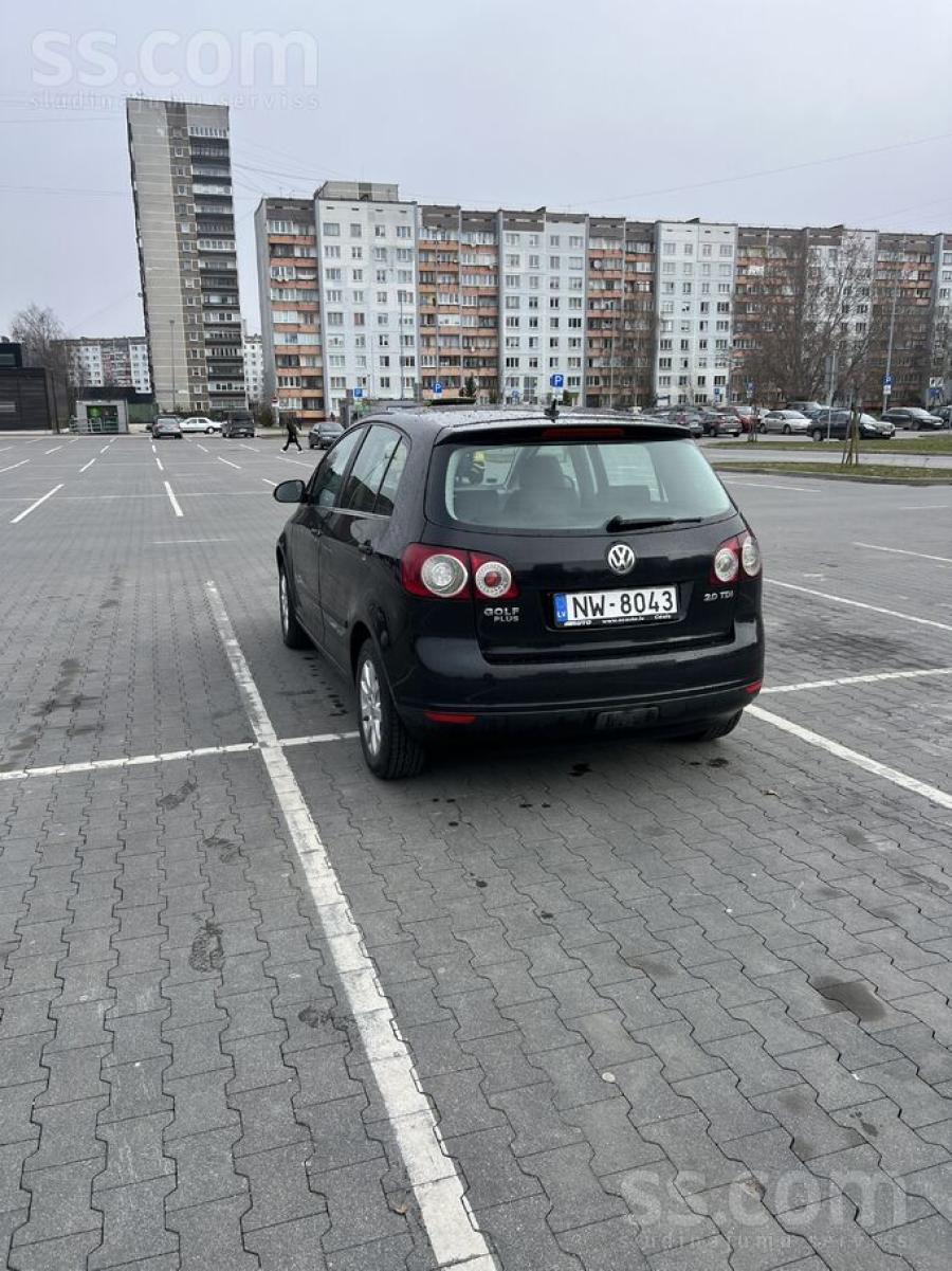 Black Volkswagen Golf Plus 2006 in Riga, with an engine capacity of 2.00 L and mileage of 328 thousand km for 2799 €, photo 6 on AUTOMOTO.COM.LV