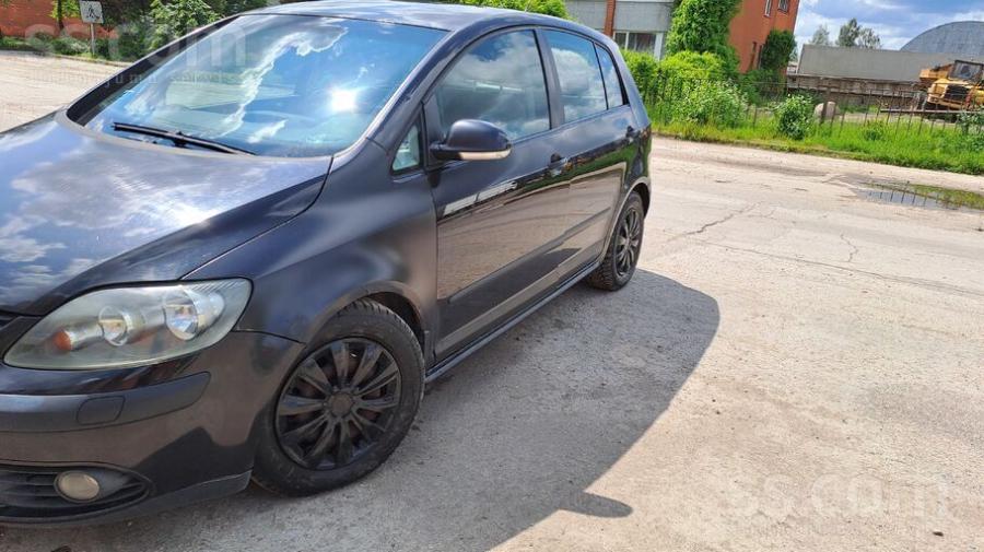 Melns Volkswagen Golf Plus 2006 Aizkraukle, ar dzinēja tilpumu 2.00 L un nobraukumu 376 tūkst. km par 850 €, foto 3 vietnē AUTOMOTO.COM.LV