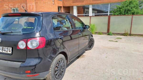 Melns Volkswagen Golf Plus 2006 Aizkraukle, ar dzinēja tilpumu 2.00 L un nobraukumu 376 tūkst. km par 850 €, foto 6 vietnē AUTOMOTO.COM.LV