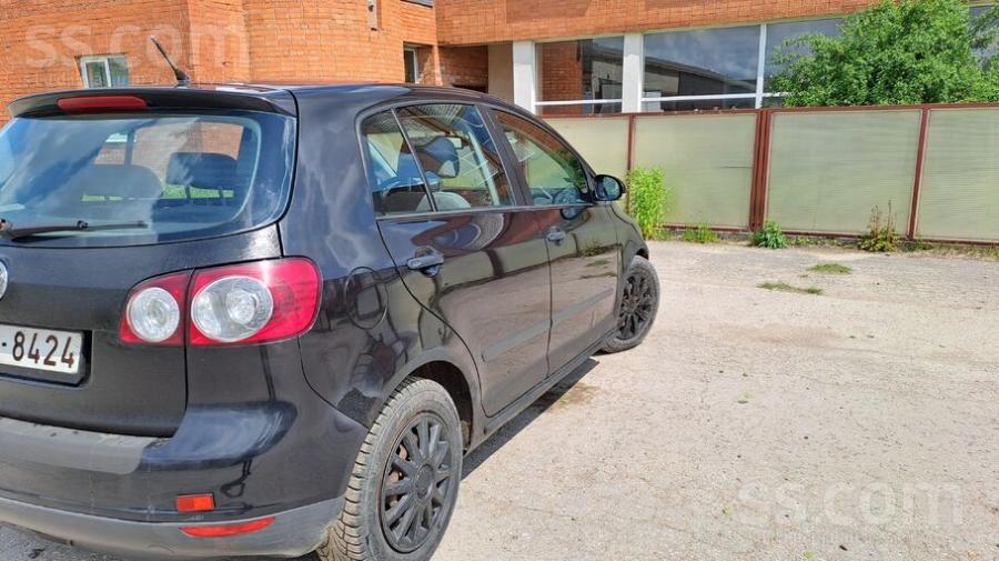 Melns Volkswagen Golf Plus 2006 Aizkraukle, ar dzinēja tilpumu 2.00 L un nobraukumu 376 tūkst. km par 850 €, foto 6 vietnē AUTOMOTO.COM.LV