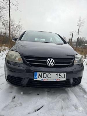 Black Volkswagen Golf Plus 2006 in Vilnius, with an engine capacity of 1.90 L and mileage of 290 thousand km for 1750 €, photo 4 on AUTOMOTO.COM.LV