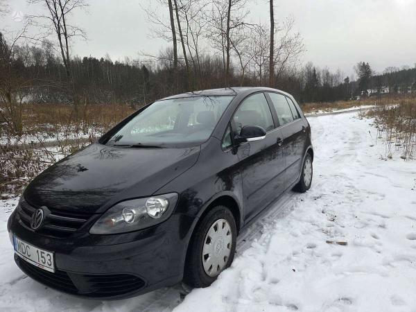 Melns Volkswagen Golf Plus 2006 Viļņa, ar dzinēja tilpumu 1.90 L un nobraukumu 290 tūkst. km par 1750 €, foto 5 vietnē AUTOMOTO.COM.LV