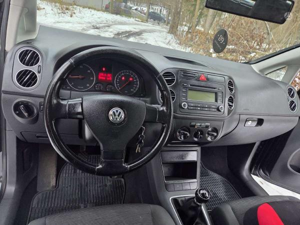 Melns Volkswagen Golf Plus 2006 Viļņa, ar dzinēja tilpumu 1.90 L un nobraukumu 290 tūkst. km par 1750 €, foto 7 vietnē AUTOMOTO.COM.LV