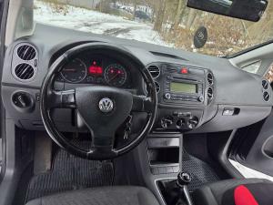 Black Volkswagen Golf Plus 2006 in Vilnius, with an engine capacity of 1.90 L and mileage of 290 thousand km for 1750 €, photo 7 on AUTOMOTO.COM.LV