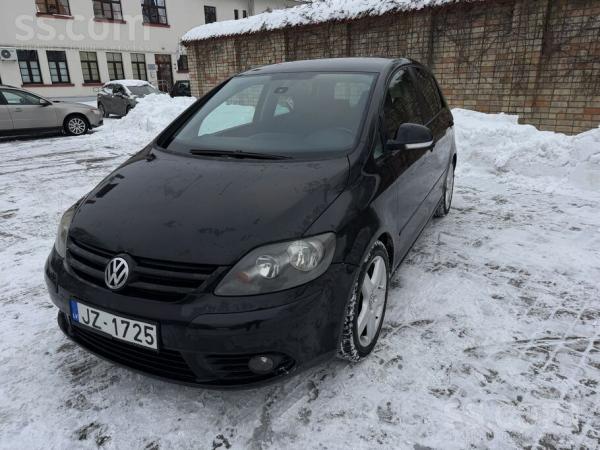 Black Volkswagen Golf Plus 2006 in Jelgava, with an engine capacity of 2.00 L and mileage of 339 thousand km for 1950 €, photo 2 on AUTOMOTO.COM.LV