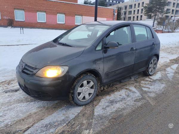 Black Volkswagen Golf Plus 2006 in Vilnius, with an engine capacity of 1.90 L and mileage of 328 thousand km for 1450 €, photo 1 on AUTOMOTO.COM.LV