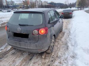 Black Volkswagen Golf Plus 2006 in Vilnius, with an engine capacity of 1.90 L and mileage of 328 thousand km for 1450 €, photo 4 on AUTOMOTO.COM.LV