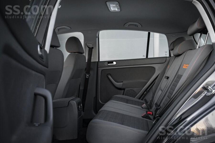 Melns Volkswagen Golf Plus 2006 Rīga, ar dzinēja tilpumu 1.60 L un nobraukumu 0 tūkst. km par 4990 €, foto 14 vietnē AUTOMOTO.COM.LV