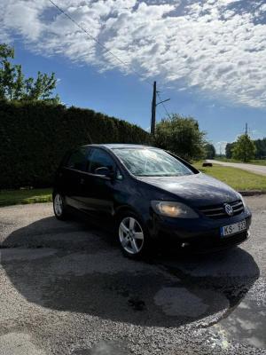Melns Volkswagen Golf Plus 2006 Rīga, ar dzinēja tilpumu 2.00 L un nobraukumu 260 tūkst. km par 2100 €, foto 3 vietnē AUTOMOTO.COM.LV