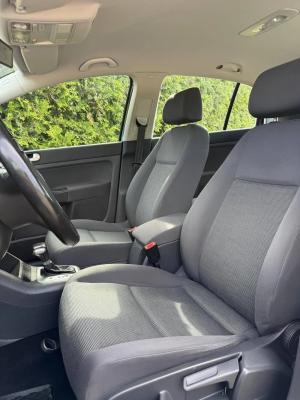 Melns Volkswagen Golf Plus 2006 Rīga, ar dzinēja tilpumu 2.00 L un nobraukumu 260 tūkst. km par 2100 €, foto 12 vietnē AUTOMOTO.COM.LV