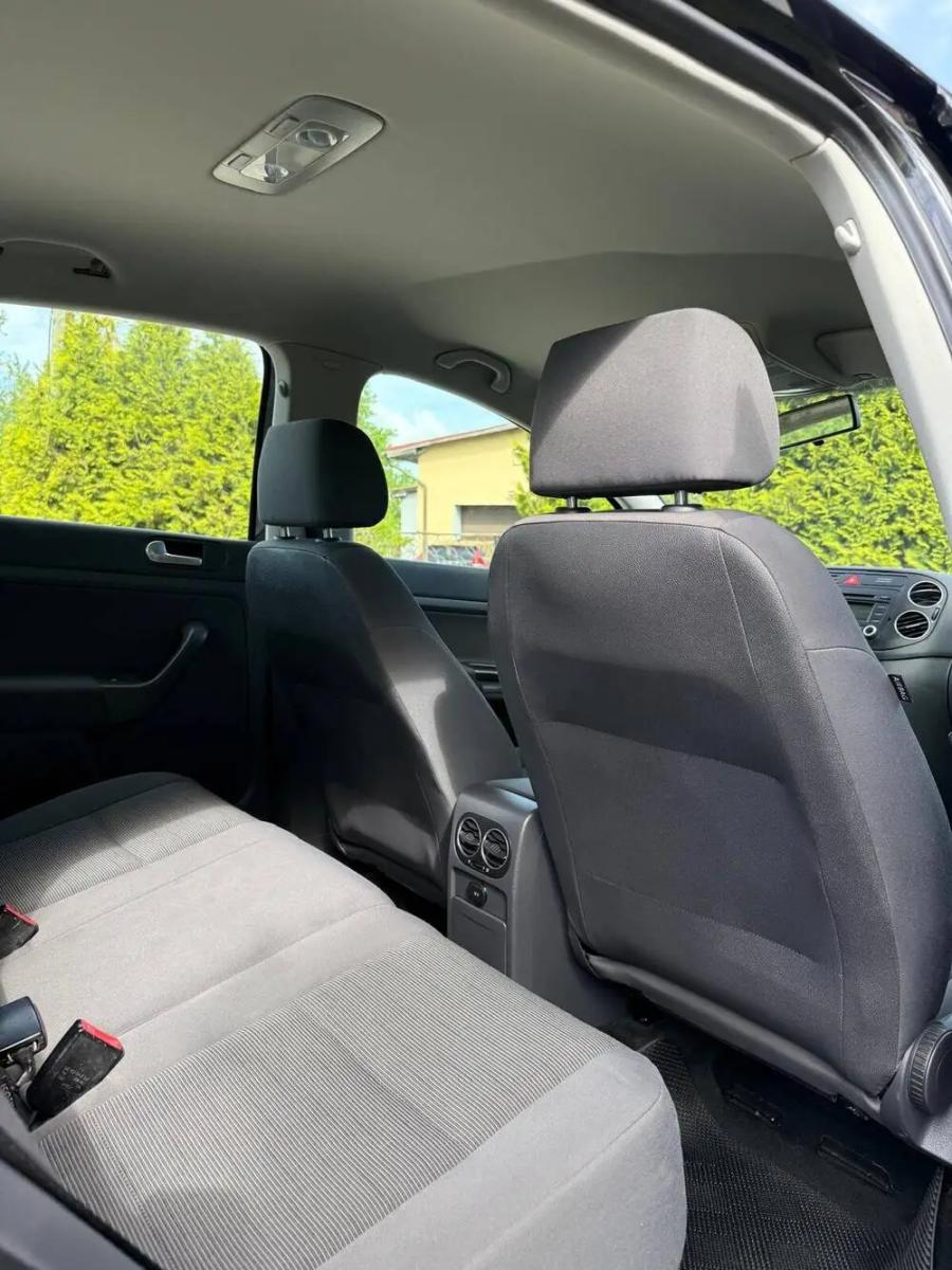 Melns Volkswagen Golf Plus 2006 Rīga, ar dzinēja tilpumu 2.00 L un nobraukumu 260 tūkst. km par 2100 €, foto 15 vietnē AUTOMOTO.COM.LV