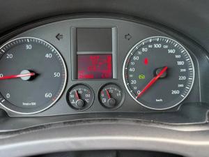 Melns Volkswagen Golf Plus 2006 Rīga, ar dzinēja tilpumu 2.00 L un nobraukumu 260 tūkst. km par 2100 €, foto 17 vietnē AUTOMOTO.COM.LV