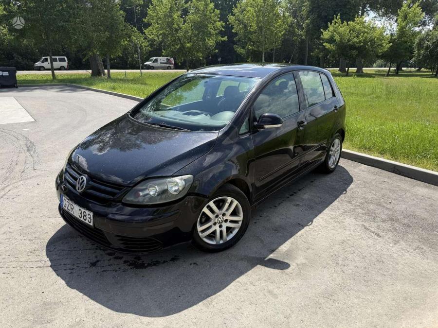 Black Volkswagen Golf Plus 2006 in Vilnius, with an engine capacity of 1.90 L and mileage of 245 thousand km for 800 €, photo 5 on AUTOMOTO.COM.LV