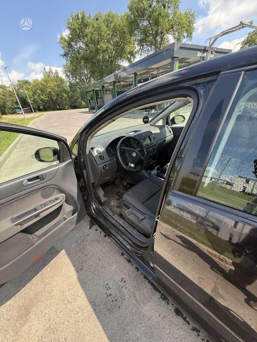Black Volkswagen Golf Plus 2006 in Vilnius, with an engine capacity of 1.90 L and mileage of 245 thousand km for 800 €, photo 11 on AUTOMOTO.COM.LV