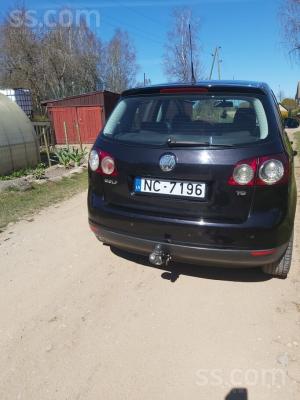 Black Volkswagen Golf Plus 2006 in Kuldiga, with an engine capacity of 1.90 L and mileage of 372 thousand km for 1500 €, photo 5 on AUTOMOTO.COM.LV