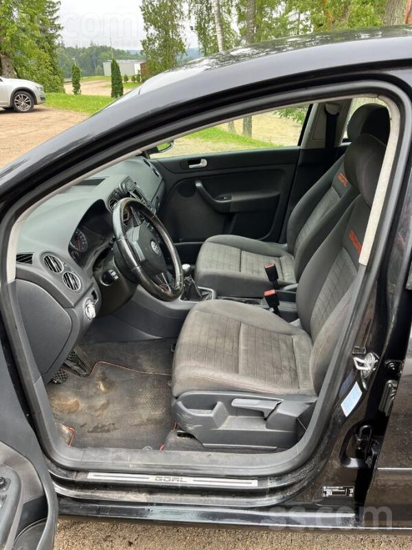 Melns Volkswagen Golf Plus 2006 Cēsis, ar dzinēja tilpumu 1.90 L un nobraukumu 299 tūkst. km par 1600 €, foto 4 vietnē AUTOMOTO.COM.LV