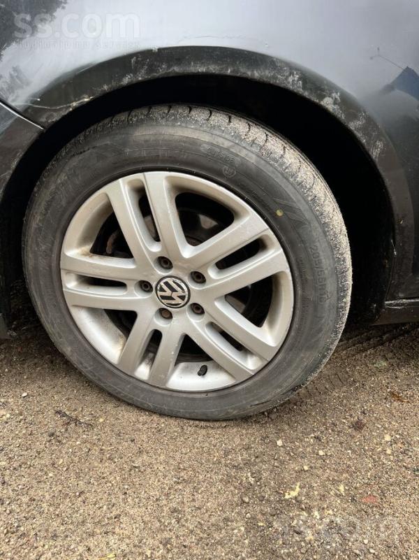 Melns Volkswagen Golf Plus 2006 Cēsis, ar dzinēja tilpumu 1.90 L un nobraukumu 299 tūkst. km par 1600 €, foto 9 vietnē AUTOMOTO.COM.LV