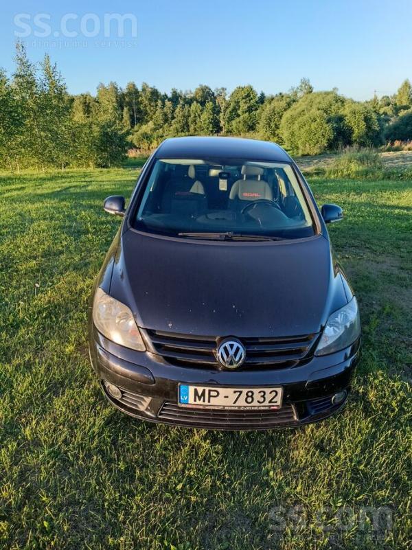 Black Volkswagen Golf Plus 2006 in Rezekne, with an engine capacity of 1.90 L and mileage of 278 thousand km for 2999 €, photo 1 on AUTOMOTO.COM.LV