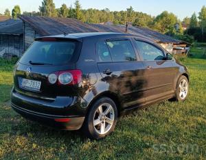 Melns Volkswagen Golf Plus 2006 Rēzekne, ar dzinēja tilpumu 1.90 L un nobraukumu 278 tūkst. km par 2999 €, foto 3 vietnē AUTOMOTO.COM.LV