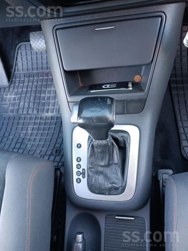 Black Volkswagen Golf Plus 2006 in Rezekne, with an engine capacity of 1.90 L and mileage of 278 thousand km for 2999 €, photo 6 on AUTOMOTO.COM.LV