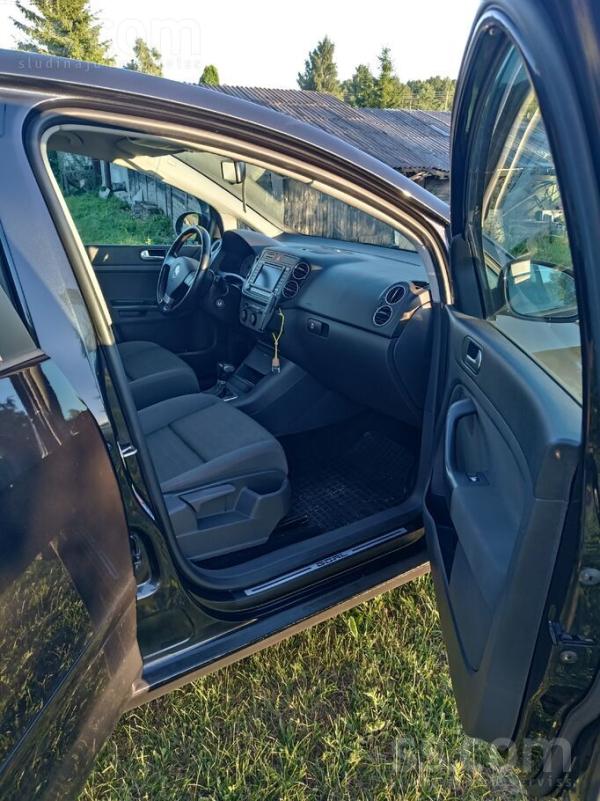 Black Volkswagen Golf Plus 2006 in Rezekne, with an engine capacity of 1.90 L and mileage of 278 thousand km for 2999 €, photo 10 on AUTOMOTO.COM.LV