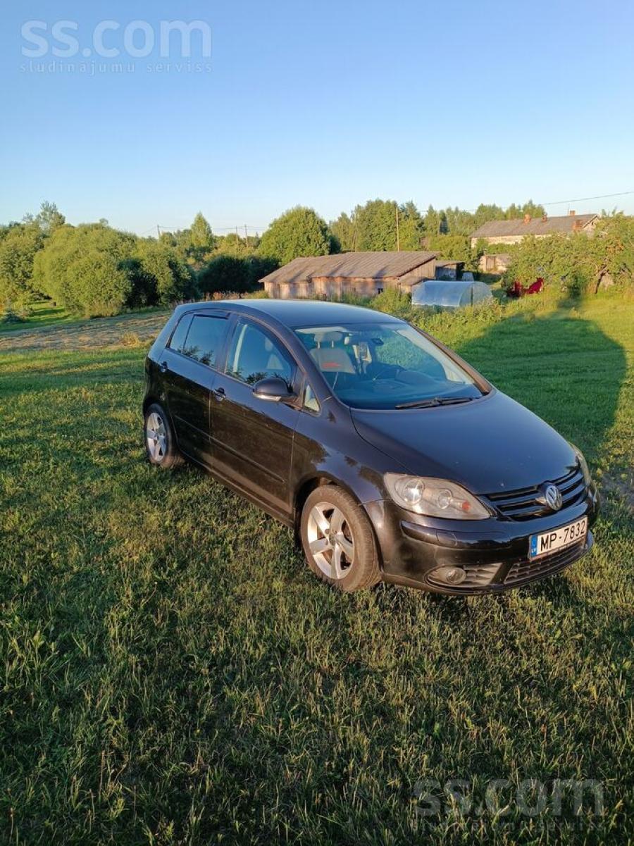 Melns Volkswagen Golf Plus 2006 Rēzekne, ar dzinēja tilpumu 1.90 L un nobraukumu 278 tūkst. km par 2999 €, foto 17 vietnē AUTOMOTO.COM.LV