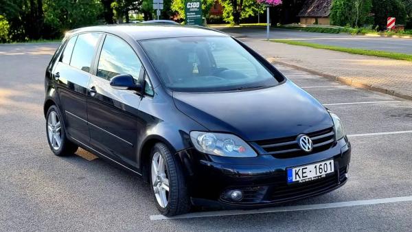 Melns Volkswagen Golf Plus 2006 Cēsis, ar dzinēja tilpumu 1.90 L un nobraukumu 308 tūkst. km par 2200 €, foto 4 vietnē AUTOMOTO.COM.LV