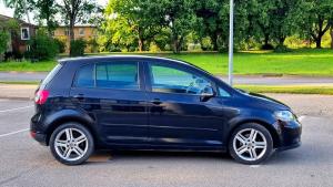 Melns Volkswagen Golf Plus 2006 Cēsis, ar dzinēja tilpumu 1.90 L un nobraukumu 308 tūkst. km par 2200 €, foto 6 vietnē AUTOMOTO.COM.LV