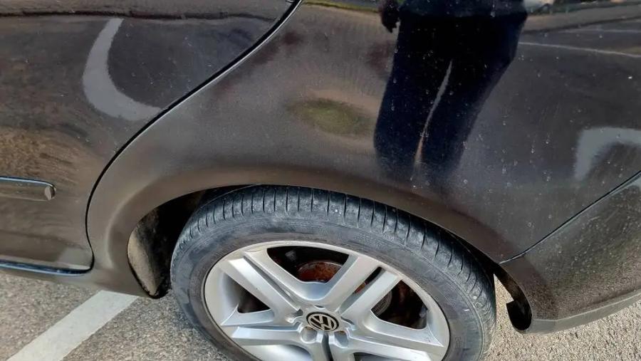 Melns Volkswagen Golf Plus 2006 Cēsis, ar dzinēja tilpumu 1.90 L un nobraukumu 308 tūkst. km par 2200 €, foto 13 vietnē AUTOMOTO.COM.LV