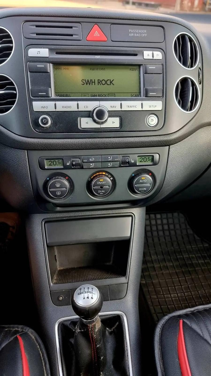 Melns Volkswagen Golf Plus 2006 Cēsis, ar dzinēja tilpumu 1.90 L un nobraukumu 308 tūkst. km par 2200 €, foto 22 vietnē AUTOMOTO.COM.LV