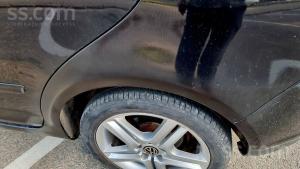 Melns Volkswagen Golf Plus 2006 Cēsis, ar dzinēja tilpumu 1.90 L un nobraukumu 308 tūkst. km par 2200 €, foto 13 vietnē AUTOMOTO.COM.LV