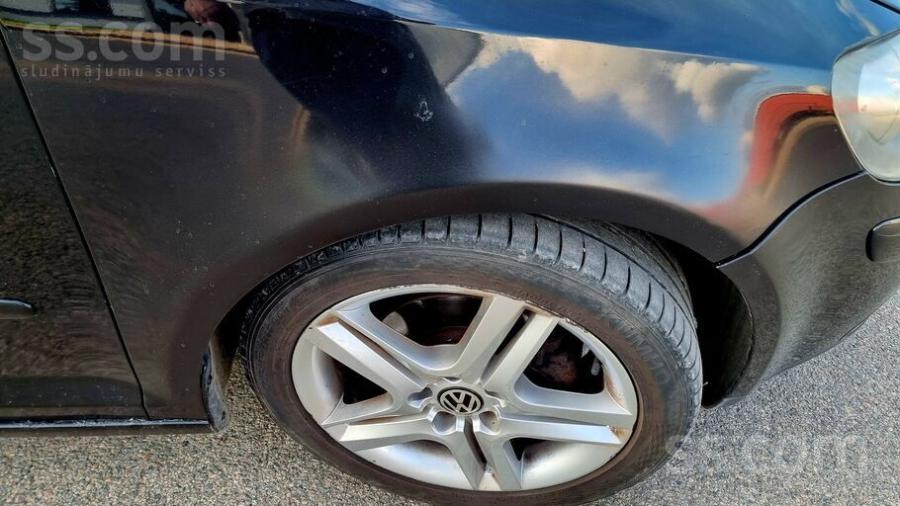 Melns Volkswagen Golf Plus 2006 Cēsis, ar dzinēja tilpumu 1.90 L un nobraukumu 308 tūkst. km par 2200 €, foto 17 vietnē AUTOMOTO.COM.LV