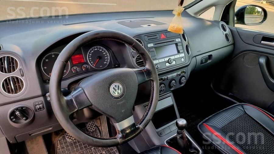 Melns Volkswagen Golf Plus 2006 Cēsis, ar dzinēja tilpumu 1.90 L un nobraukumu 308 tūkst. km par 2200 €, foto 21 vietnē AUTOMOTO.COM.LV