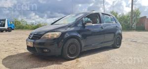 Melns Volkswagen Golf Plus 2006 Ventspils, ar dzinēja tilpumu 2.00 L un nobraukumu 293 tūkst. km par 395 €, foto  vietnē AUTOMOTO.COM.LV