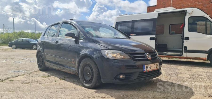 Melns Volkswagen Golf Plus 2006 Ventspils, ar dzinēja tilpumu 2.00 L un nobraukumu 293 tūkst. km par 395 €, foto 3 vietnē AUTOMOTO.COM.LV