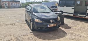 Melns Volkswagen Golf Plus 2006 Ventspils, ar dzinēja tilpumu 2.00 L un nobraukumu 293 tūkst. km par 395 €, foto 6 vietnē AUTOMOTO.COM.LV