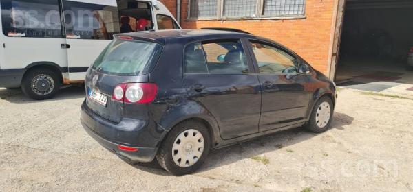 Melns Volkswagen Golf Plus 2006 Ventspils, ar dzinēja tilpumu 2.00 L un nobraukumu 293 tūkst. km par 395 €, foto 7 vietnē AUTOMOTO.COM.LV
