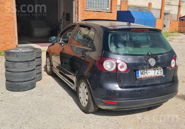Melns Volkswagen Golf Plus 2006 Ventspils, ar dzinēja tilpumu 2.00 L un nobraukumu 293 tūkst. km par 395 €, foto 8 vietnē AUTOMOTO.COM.LV