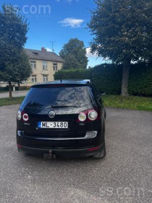 Melns Volkswagen Golf Plus 2006 Daugavpils, ar dzinēja tilpumu 1.90 L un nobraukumu 288 tūkst. km par 2200 €, foto  vietnē AUTOMOTO.COM.LV