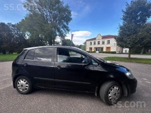 Melns Volkswagen Golf Plus 2006 Daugavpils, ar dzinēja tilpumu 1.90 L un nobraukumu 288 tūkst. km par 2200 €, foto 3 vietnē AUTOMOTO.COM.LV