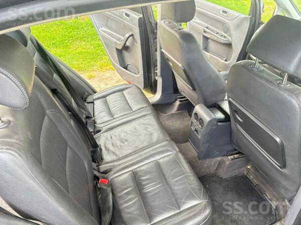 Black Volkswagen Golf Plus 2006 in Daugavpils, with an engine capacity of 1.90 L and mileage of 288 thousand km for 2200 €, photo 8 on AUTOMOTO.COM.LV