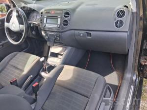 Black Volkswagen Golf Plus 2006 in Riga, with an engine capacity of 1.60 L and mileage of 211 thousand km for 1600 €, photo 5 on AUTOMOTO.COM.LV